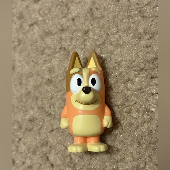 Bluey | Toys | Nwot Bluey Mini Collectible Figurines Character Chili ...